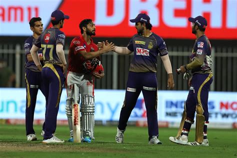 Nitish Rana Congratulates Mandeep Singh After The Winning Runs Are Scored