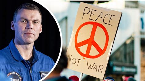 Svenska Freds Vapenindustrin Utnyttjar Astronauten P4 Värmland Sveriges Radio