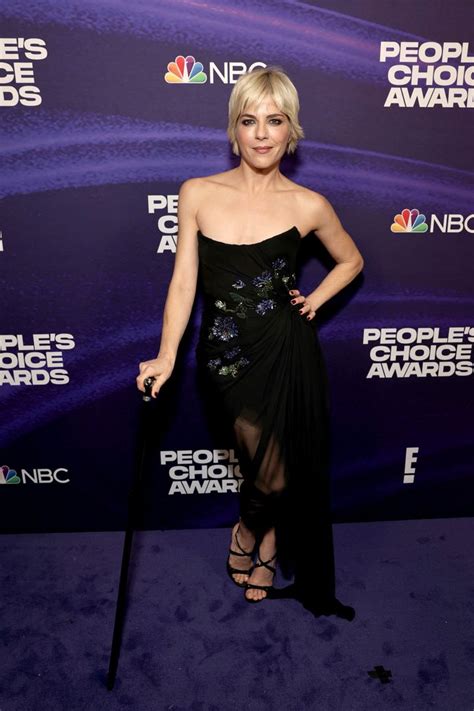 Selma Blair Urged Christina Applegate To Get Tested For Ms Huffpost