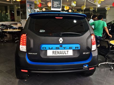 Dealer Customizes Renault Duster With Low Profile Tires