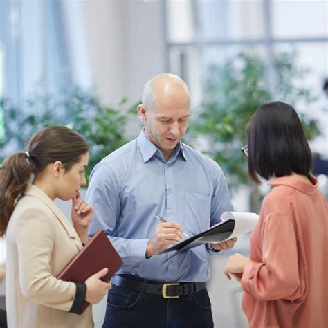 8 Examples Of Coded Language Used In Toxic Workplaces That Cause