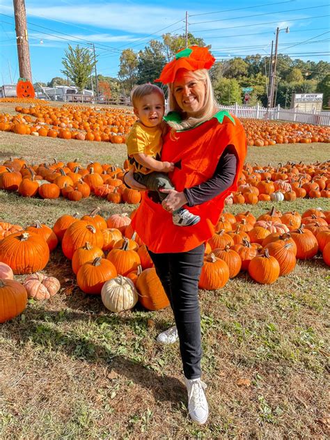 Mommy And Me Halloween Costume Idea The Great Pumpkin And Charlie