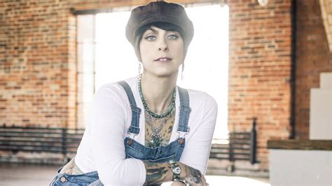 Danielle Colby Why The American Pickers Star Is Finally Walking Away