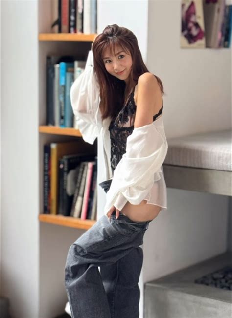 【衝撃】47歳女性タレントのスタイルがエグすぎ 噂の芸能速報