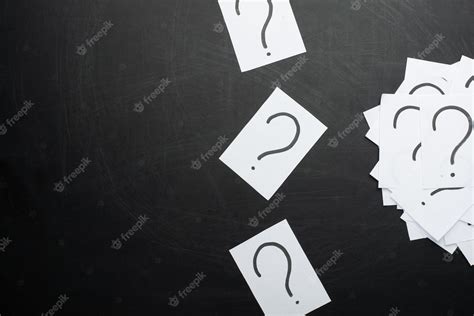Premium Photo Question Mark Heap On Table Concept For Confusion