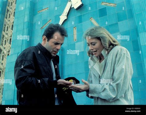 Moonlighting Bruce Willis Cybill Shepherd Season 1 Pilot Episode March 3 1985 Cabc