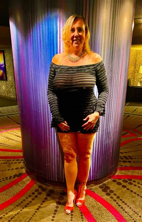 Pin Op Hot Single Women Dating