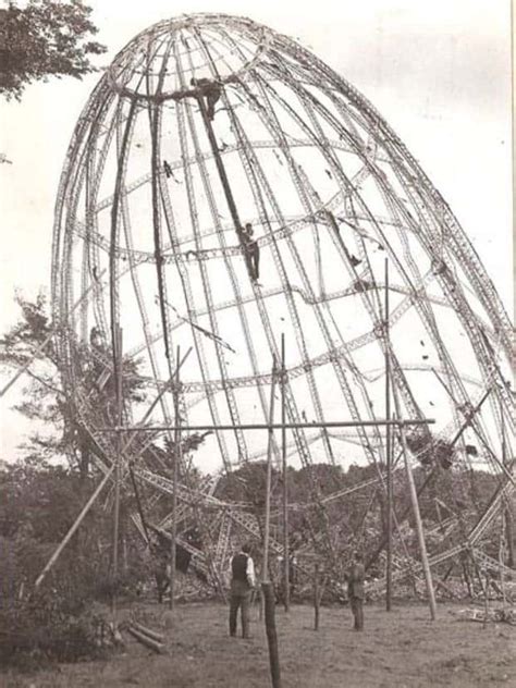 37 Vintage Photos Of Zeppelins Being Built Klykercom
