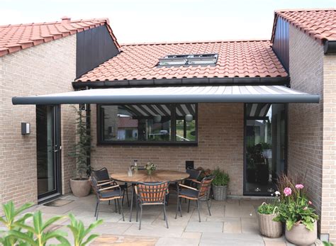 Markiser Skab Et Hyggeligt Udendørsrum Kirsch