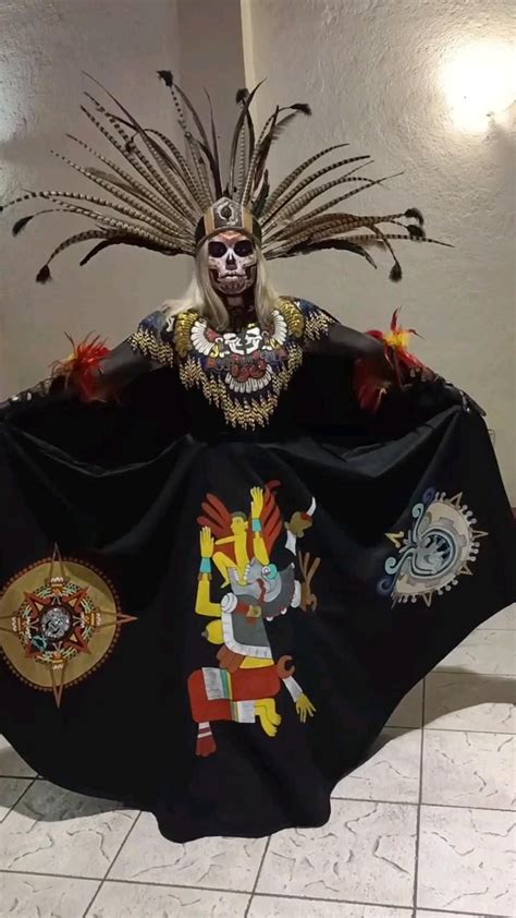 Maquillaje Y Outfit De Catrina En 2025 Disfraces De Catrinas Trajes