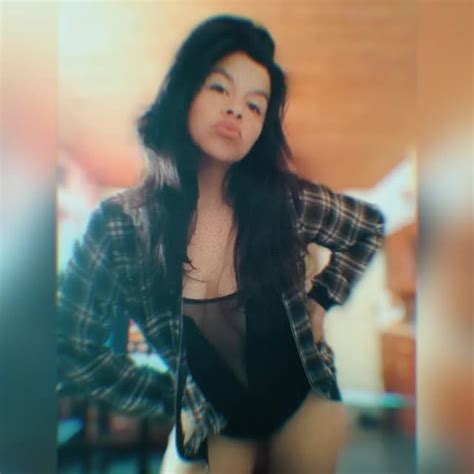 Roxy Cari Roxy Carii Threads Say More