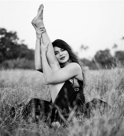 Aashka Goradias Feet