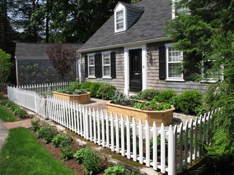 Front House Fence Design