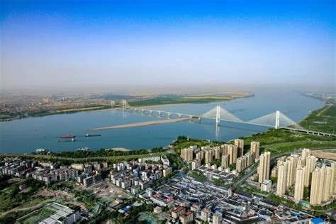 推进“洪水控制、洪水利用、洪水塑造”系统治水