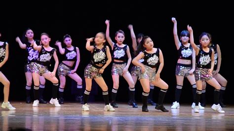 댄스 발표회♬휘파람♬ Youtube