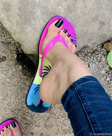 Beautiful High Heels Beautiful Sandals Gorgeous Feet Bare Foot Sandals Flat Sandals Foot