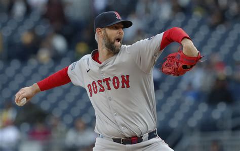 Masataka Yoshidas Hitting Helps Red Sox Overcome Pirates Reuters