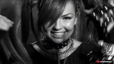 Thalia A Quien Le Importa Video Oficial 2002 Gloria Trevi Thalia