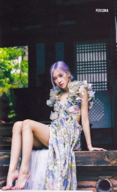 Những Mẫu Váy Xẻ Tà Vừa Sexy Lại Thanh Lịch Của Rose And Lisa Blackpink