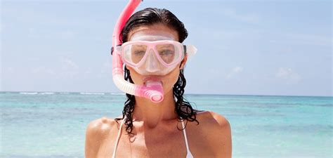 Dr Pimple Popper Pops Exploding Cysts In New Instagram Videos