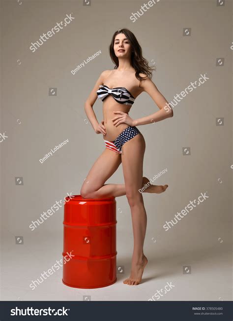 Sexy Young Beautiful Full Body Woman Foto Stok 378505480 Shutterstock
