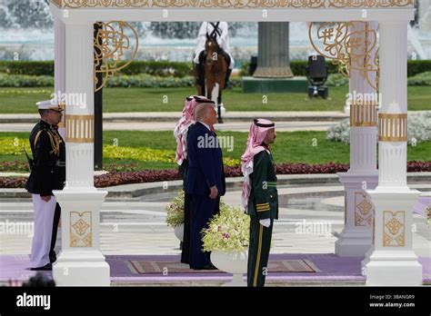 President Donald Trump Stands With Saudi Crown Prince Mohammed Bin