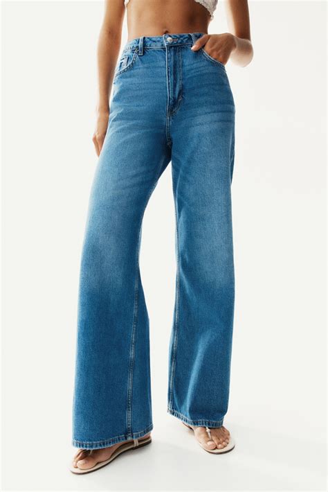 What Makes Wide Jeans Denim Blue So Popular Right Now The Directors Cut