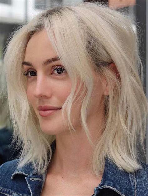 Blonde Wigs For Women Synthetic Wavy Lace Wigs Shoulder Length Bob Wigs