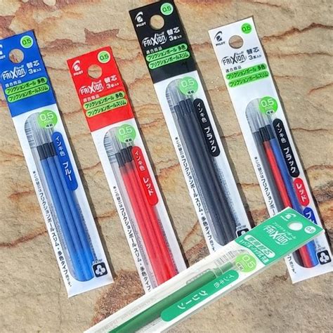 파이롯트 프릭션 05mm 4색볼펜 멀티펜 리필심 3개입 오너클랜