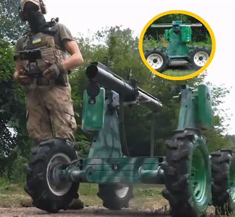 Ochrzcili Go Kosiarką Do Wycinania Orków Robot Ma Granatnik M72 Law