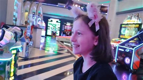 სერგის და მარიამის დღე გალერიში Youtube