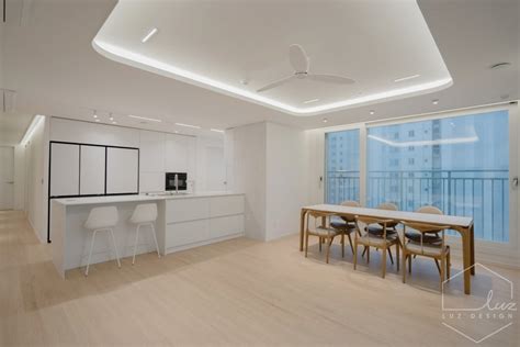 대형 아일랜드와 대면형 구조로 완성한 주방 로망 실현기 힐스테이트 40평대 인테리어 😉 라이프스타일 슈퍼앱 오늘의집