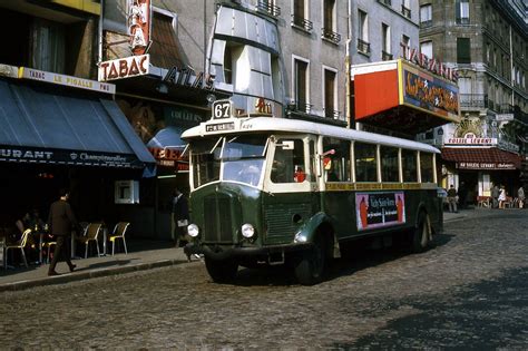 Classic Renault Buses In Place Pigalle Paris Bus Paris Renault