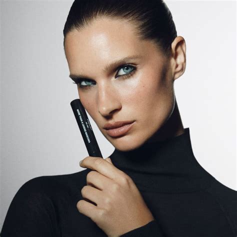 More Than A Legend Mascara Inglot