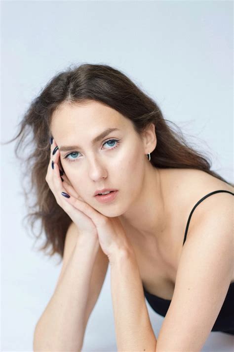 Портрет на белом фоне