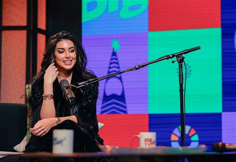 ياسمين صبري تتصدر الترند بلقاءها مع عمرو أديب بمجوهرات فخمة مجلة هي