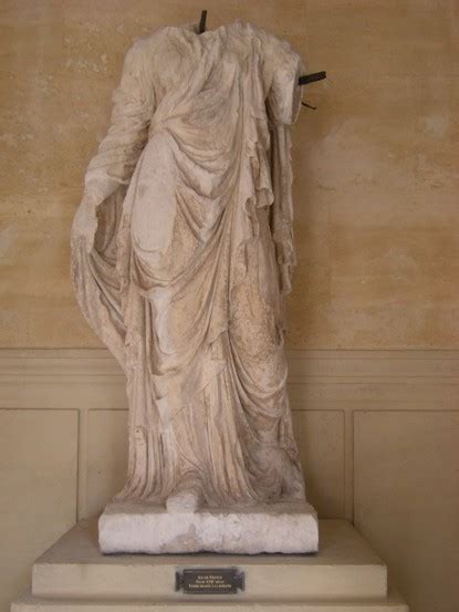 La Junon En Pierre De Michel Anguier Retrouvée Nouvelles