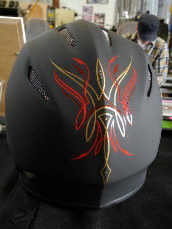 Pin By Pamela Fields On Helmets Pinstripe Art Pinstriping Designs