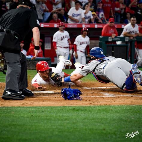 Sports Digest Dodger Fans Panic After Giants Sweep Series Los