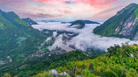 Punto De Vista De Nong Khiaw Un Pueblo Secreto En Laos Impresionante