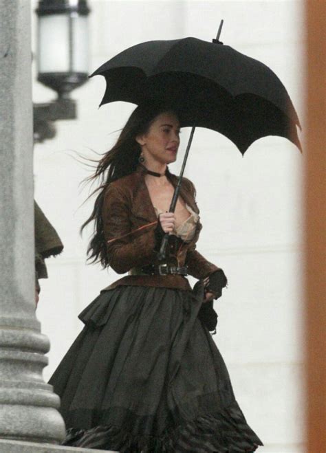 Pin By Inspofu On Random Things Saloon Outfits Fashion Outfits Saloon Dress