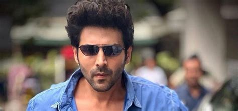 After ‘hera Pheri 3 Kartik Aaryan Might Replace Akshay Kumar In ‘awara Paagal Deewana 2