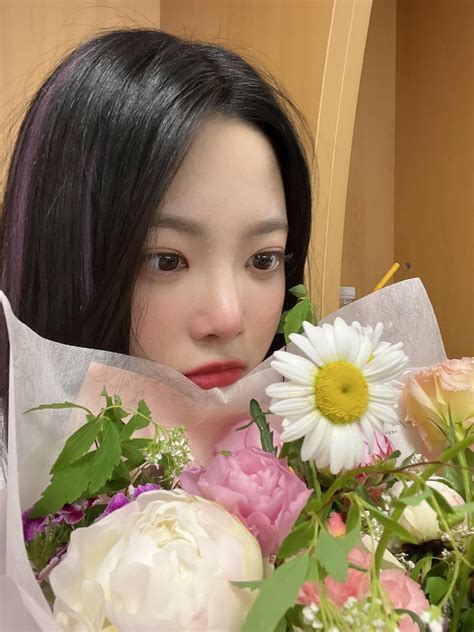 메이릴리 on Twitter 피얼레스 활동 시절 지금보다 더 아기였던 은채 셀카 모음