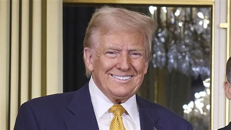 If Trumps Wealth Was Evenly Distributed Across America How Much Money