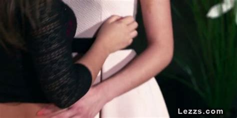 Lesbian Face Sitting Oral Sex In Bedroom Sophia Bella Natalia Starr Sixty Nine Tnaflix Com