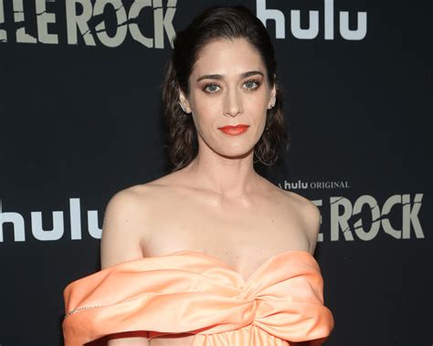Mean Girls Reboot Lizzy Caplan Gets Candid