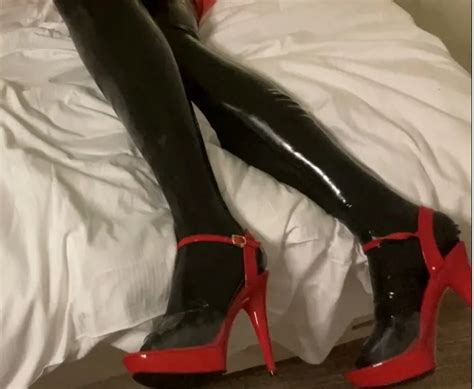 Black And Red Latex Fetish Couple 40 Nude Pics Xhamster