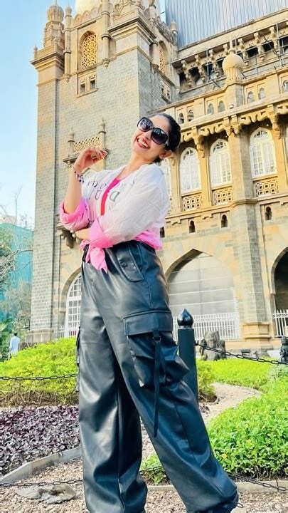 එයත් හරි වගේ චීත්ත කෑල්ල පටලන් හිටියද දැන් කොහොමද ඉන්න විදිහ Shorts Short Youtube