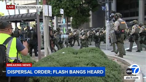 Deputies Throws Flash Bangs Tear Gas At Crowd In La Abc30 Fresno