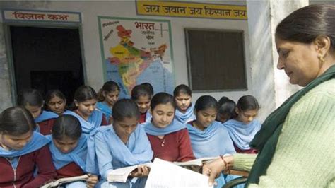 AP DSC 2018 SGT Exam Hall Ticket Issued Download Apdsc Apcfss In Exam From 18 January